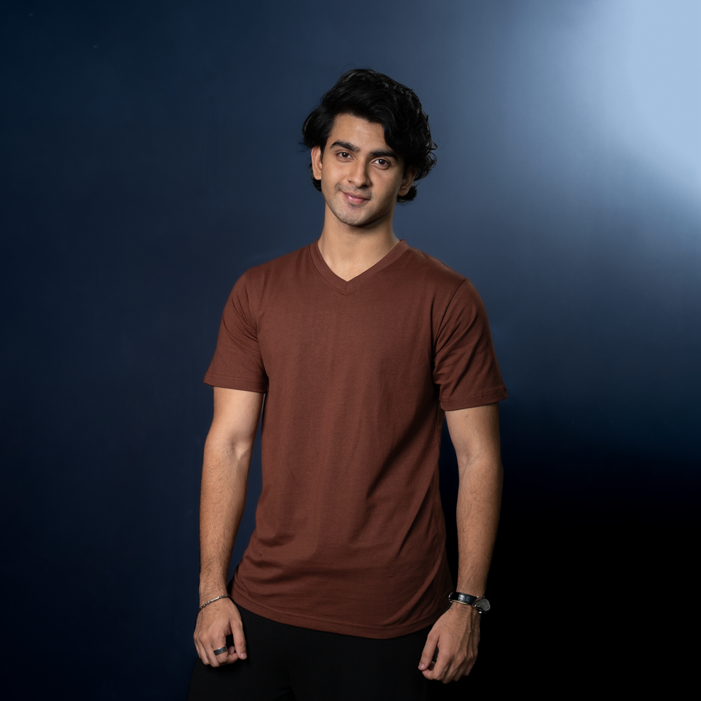 V Neck Mocha – GoodyBro